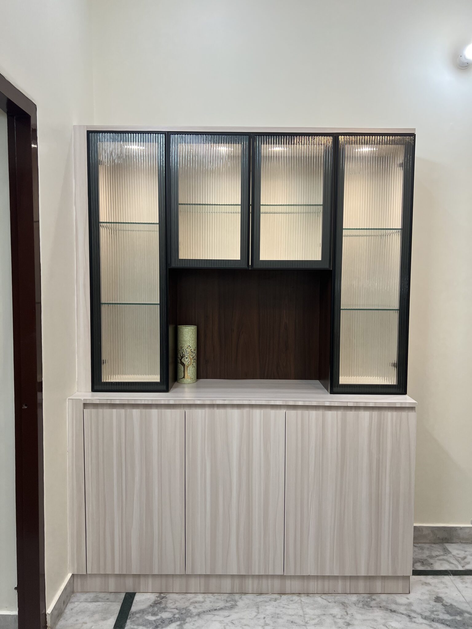 Carpentry Modular Furniture vs. Factory-Finished Modular Furniture ...