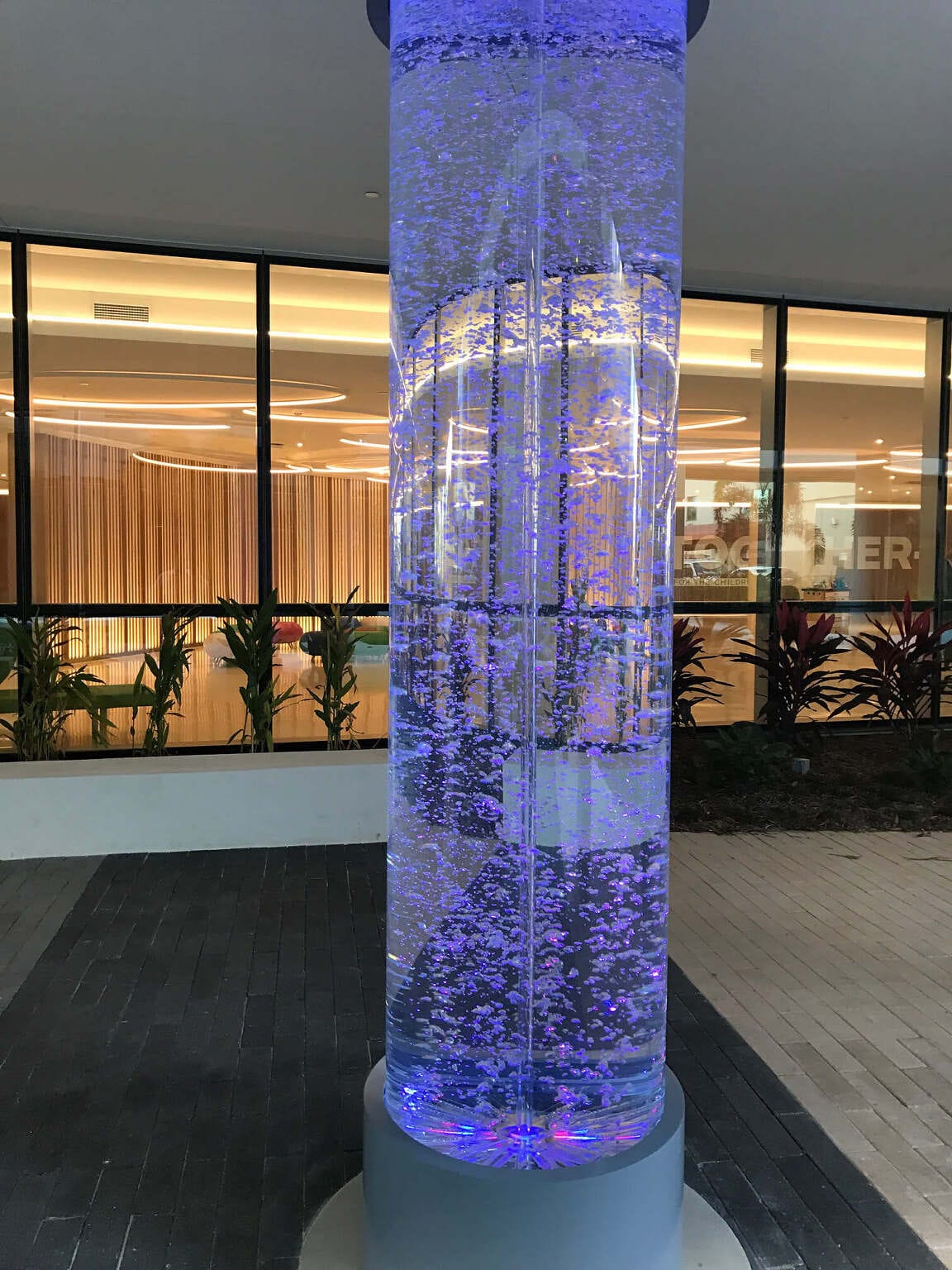 Innovative Water Bubble Tubes For Captivating Spaces