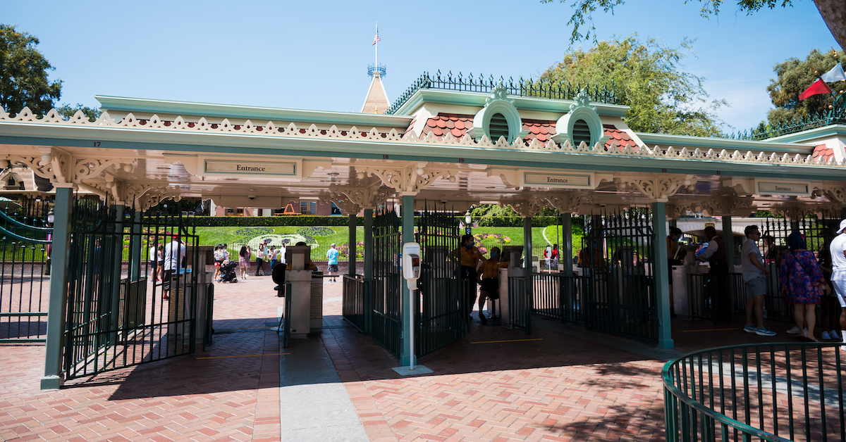 Disneyland Raises Ticket and Magic Key Prices - WDW Magazine