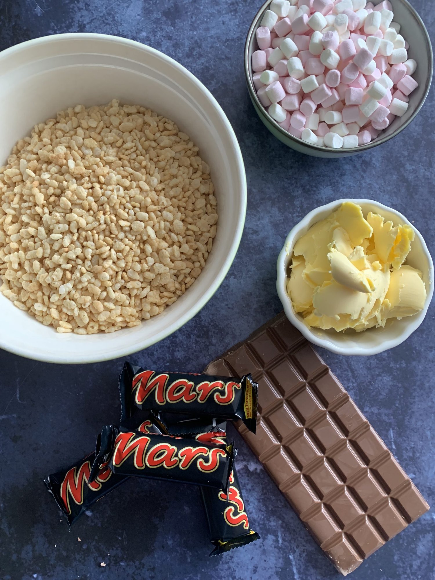 Delicious Mars Bar rice crispy cakes - The Family Cookbook